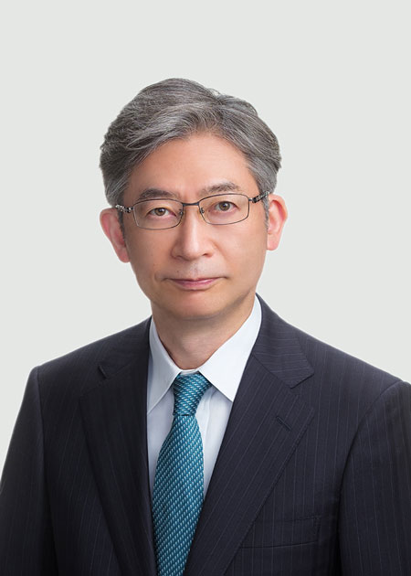 Yasuhiro Komatsu - Our Leadership - Our Mission & Strengths - About Us - Daiichi Sankyo